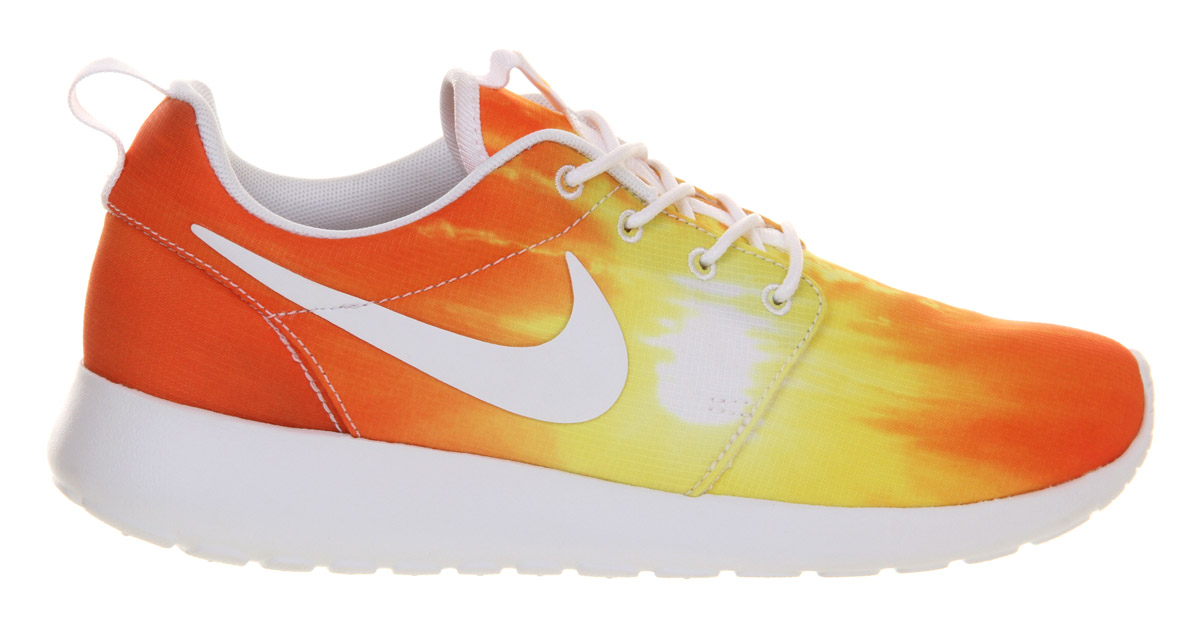 Nike Roshe Run Mango Sunset - Women's Trainers